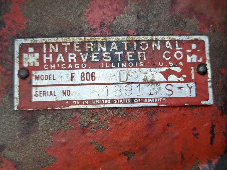 IH 806 diesel tractor 3pt, hub mounts, rear wheel wts. - Metzger ...