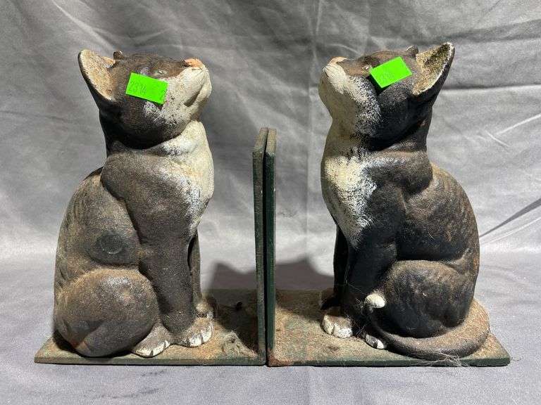 Pair of Cast Iron Cat Bookends with Painted Finish - Metzger Property ...