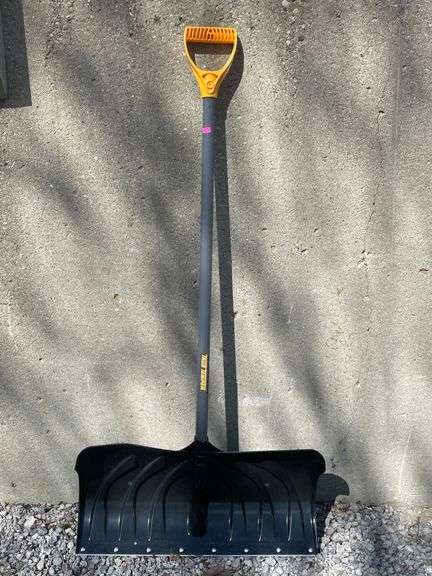 True Temper Snow Shovel with Black Blade and Orange Handle - Metzger ...