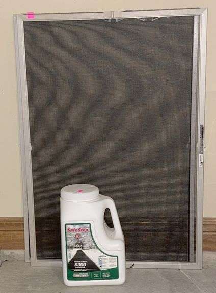 (2) Aluminum Frame Screens with Mesh Inserts 31”x21.5” Each - Metzger ...