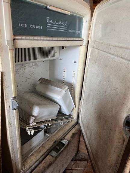 Servel Gas Refrigerator, Model with Ice Cube Freezer Unit, 27x34x63 ...