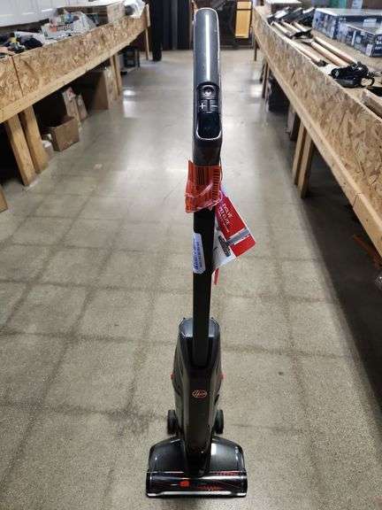 Hoover Evolve Pet Elite Vacuum - Metzger Property Services, LLC