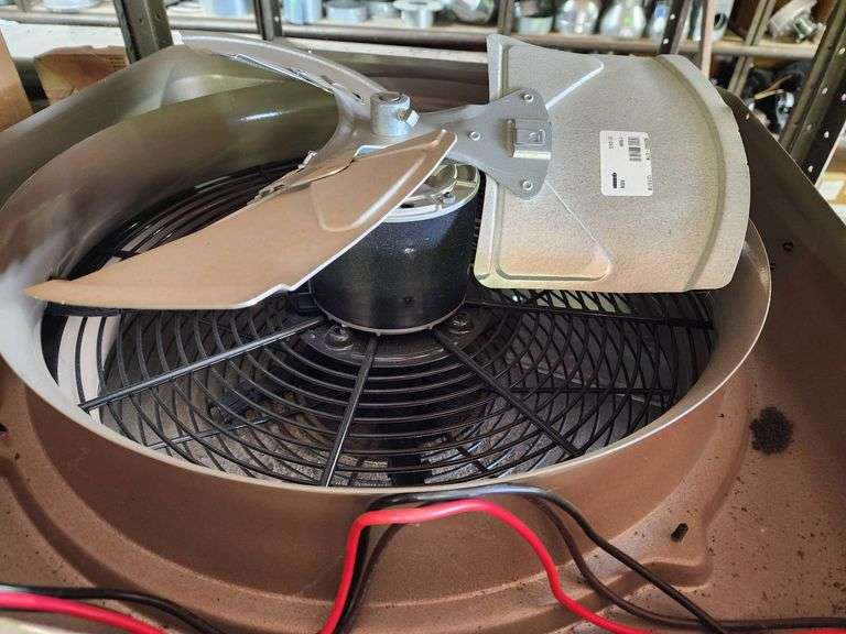 Metal Exhaust Fan Housing With Electric Motor and Blade Assembly ...