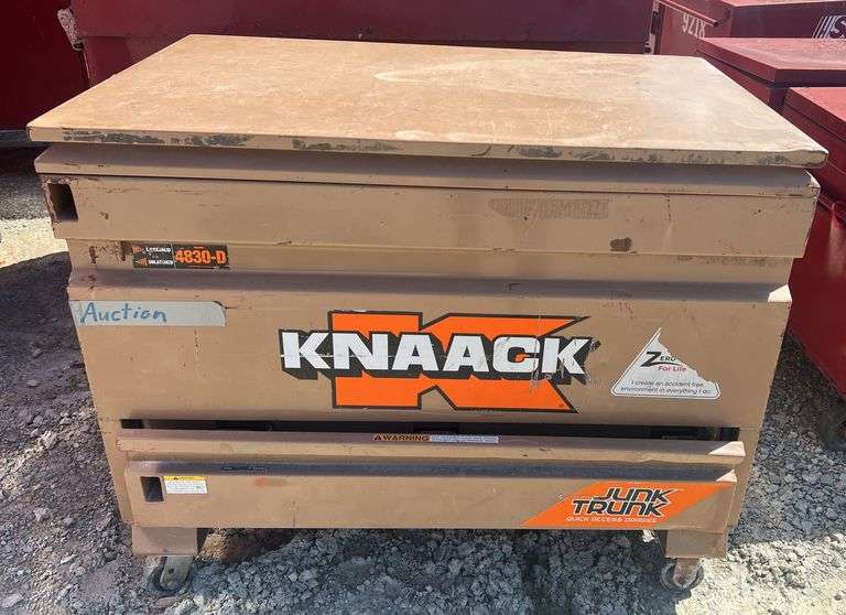 KNAACK Job Box, 40”x48”x30” - Metzger Property Services, LLC