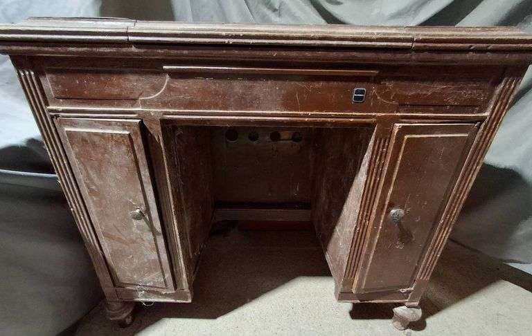 Wood Veneer Sewing Machine Cabinet with Hinged Top (finish wear ...