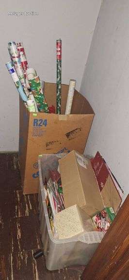 Holiday Wrapping Paper, Cards, Decorations and Gift Bags - Metzger ...