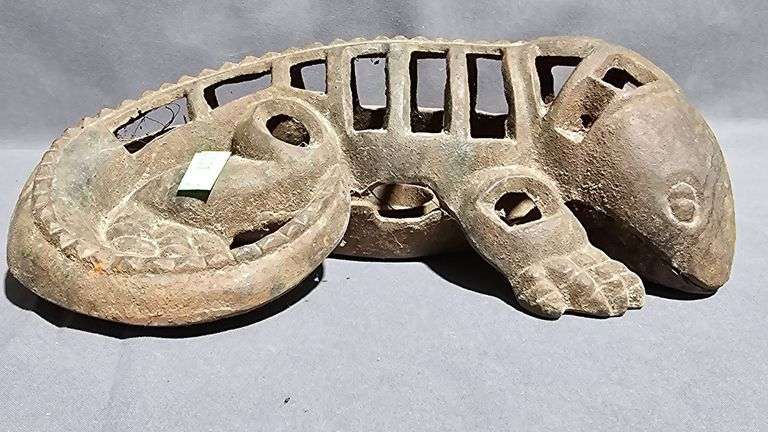 Cast iron Gecko Sculpture with Openwork Design, 9.5″ L - Metzger ...