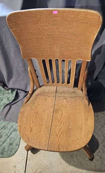 Oak Swivel Office Chair with Spindle Back and Casters 35″ H - Metzger ...