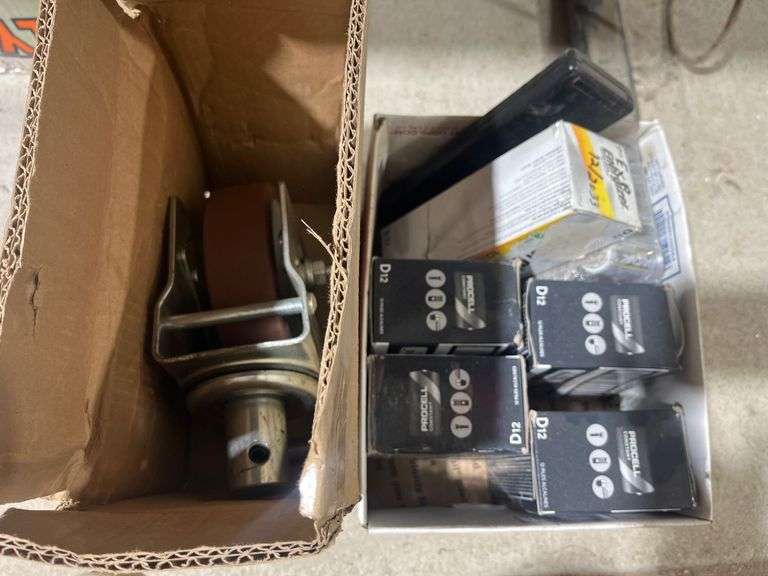 Heavy-Duty Polyurethane Caster and Procell D12 Batteries - Metzger ...