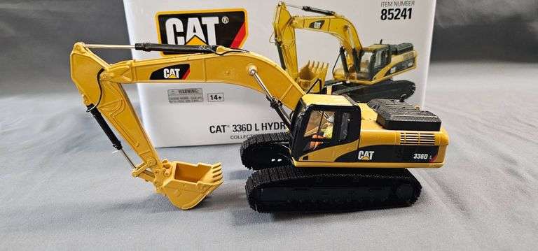 CAT 336D L Hydraulic Excavator 1:50 Scale Model with Tin Box - Metzger ...