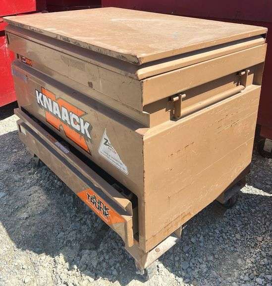 KNAACK Job Box, 40”x48”x30” - Metzger Property Services, LLC