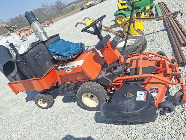 Simplicity 16FCH frint deck mower with trailer and bagger , Runns ...