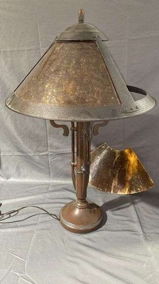 Table Lamp 20”H (broken lamp shade) - Metzger Property Services, LLC