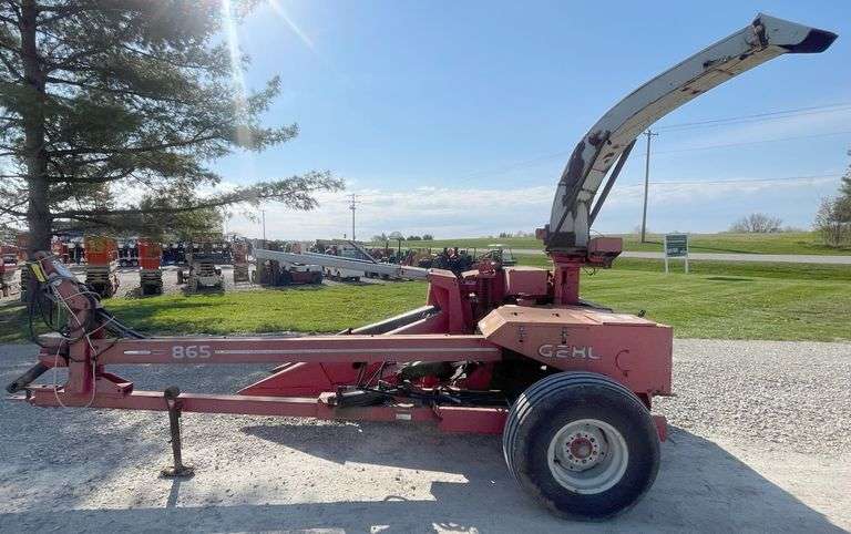 Gehl Silage Chopper, Works - Metzger Property Services, LLC