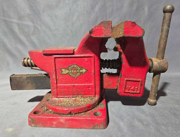 Prairie Tool Co. Cast Iron Bench Vise with Swivel Base - Metzger ...