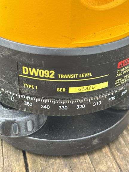 DeWalt transit level DW 092 - Metzger Property Services, LLC