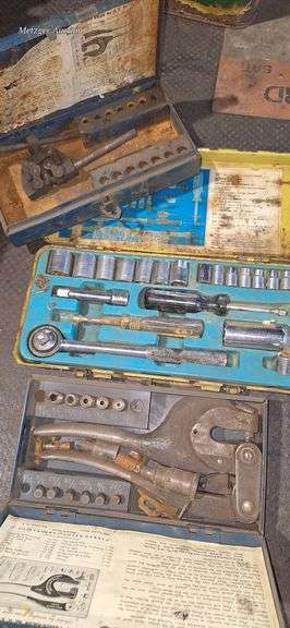 3/8″ Sockets, Roller Chain Break Tool and Metal Punch - Metzger ...