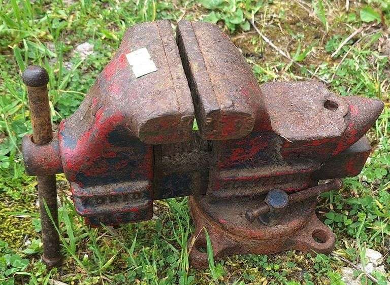 Columbian Bench Vise with Swivel Base 3-Inch - Metzger Property ...