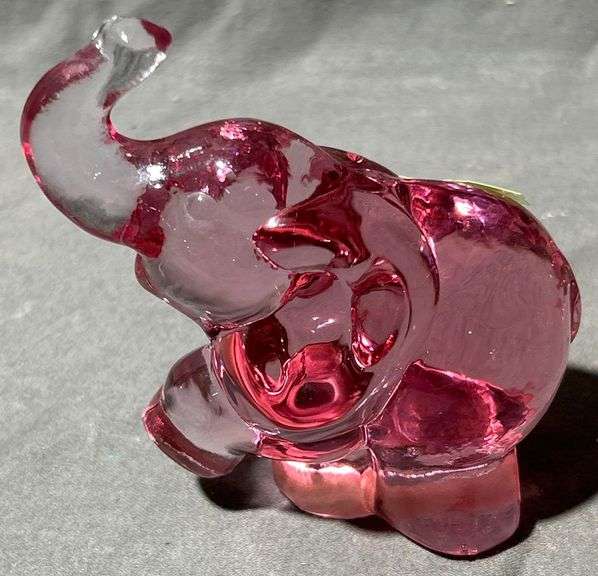 Fenton Pink and Clear Glass Elephant Figurine - Metzger Property ...