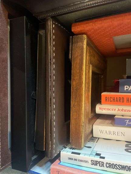 Hardcover and Paperback Books with Picture frames - Metzger Property ...