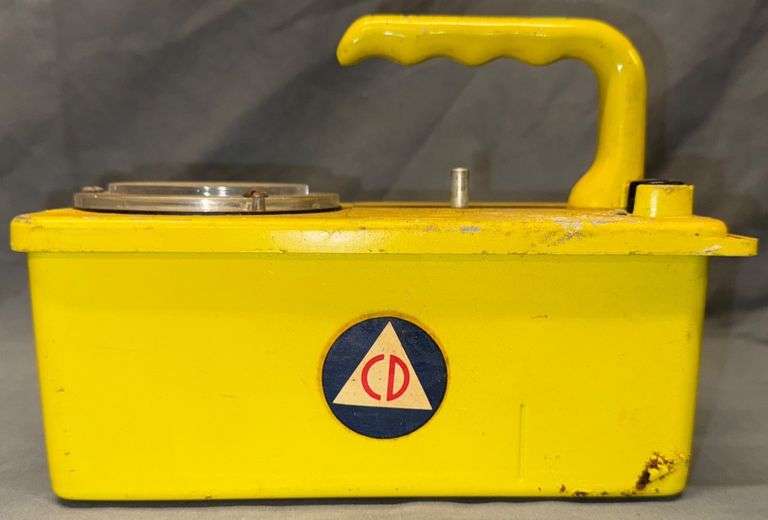 CD V-715 Radiation Survey Meter by Jordan Electronics - Metzger ...