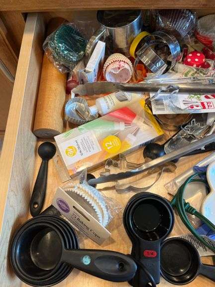 Kitchen Baking and Cooking Utensils with Cookie Cutters - Metzger ...