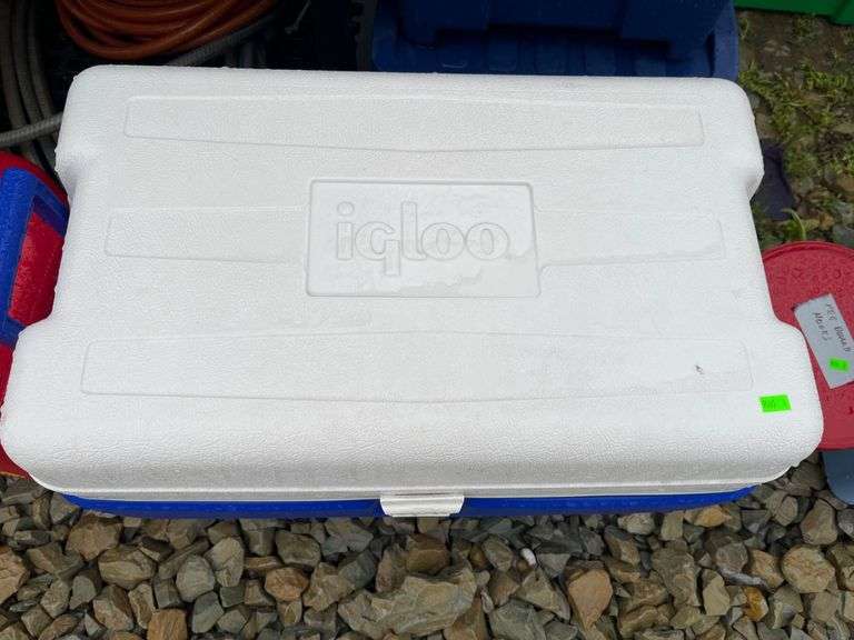 Igloo Legend 60 Qt Cooler with White Lid and Blue Base - Metzger Property Services, LLC