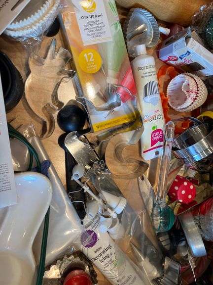 Kitchen Baking and Cooking Utensils with Cookie Cutters - Metzger ...