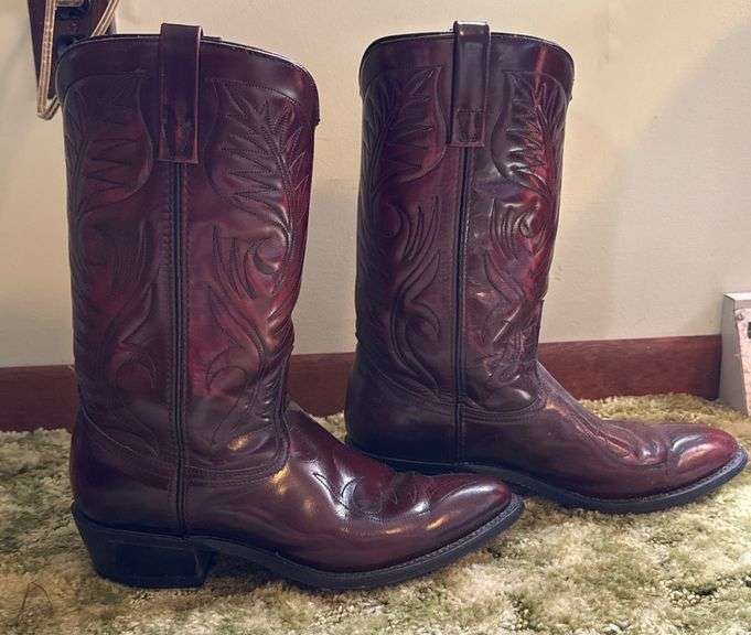 Mason Leather Cowboy Boots with Embroidered Design, Size 9½D - Metzger ...