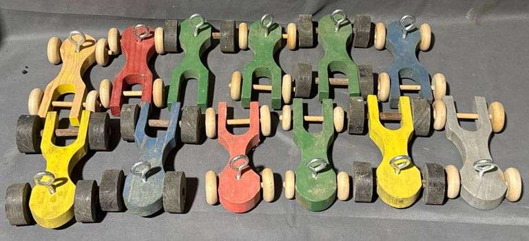 12 Handcrafted Pull-String Cars with Painted Finishes - Metzger ...