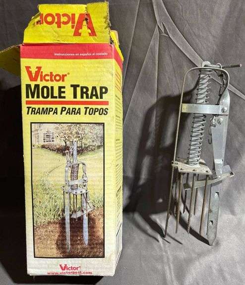 Victor Mole Trap with Original Box - Metzger Property Services, LLC