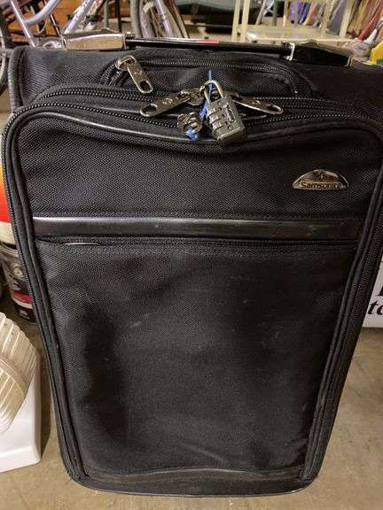 Samsonite Suitcase in Black with Lock 24” - Metzger Property Services, LLC