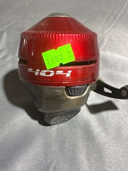 Three Zebco Fishing Reels, Including Models 33 Max and 40i - Metzger ...