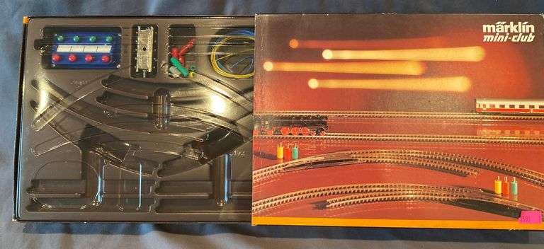 Märklin Mini-Club 8192 Set-T1 and 8193 Set-T2 Model Train Track Sets ...
