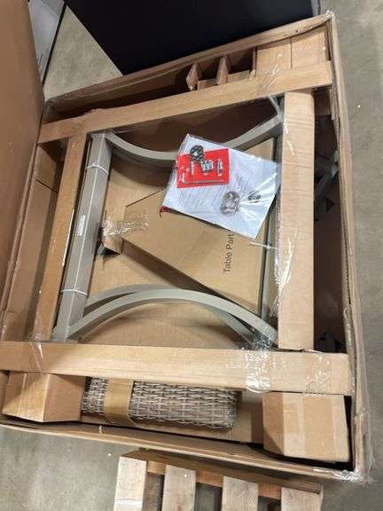 Hampton Bay holly cove rectangle Dining Table - Metzger Property ...