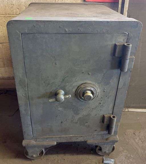 Heavy-Duty Safe on Casters with Combination Lock (contents in the safe ...