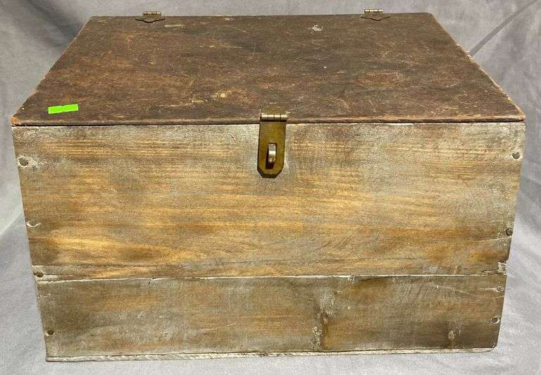 Wood Rectangular Storage Box with Hinged Lid and Latch - Metzger ...