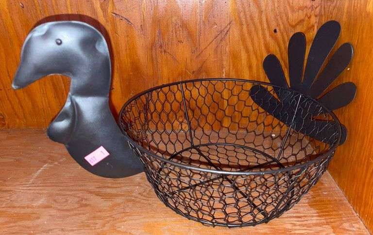 Turkey Theme Metal Wire Basket - Metzger Property Services, LLC