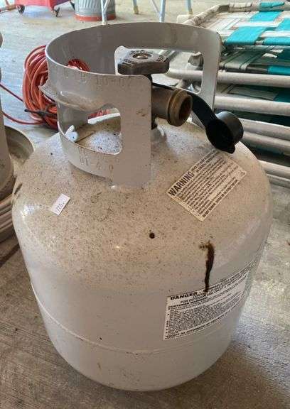 Steel Propane Tank with Handle and Valve - Metzger Property Services, LLC