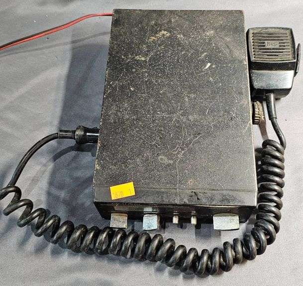 Realistic TRC-421A 40-Channel Citizens Band Transceiver with Microphone ...