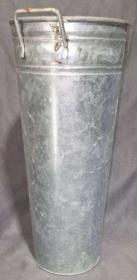 Metal Pail with Handle, 12×5.5in - Metzger Property Services, LLC