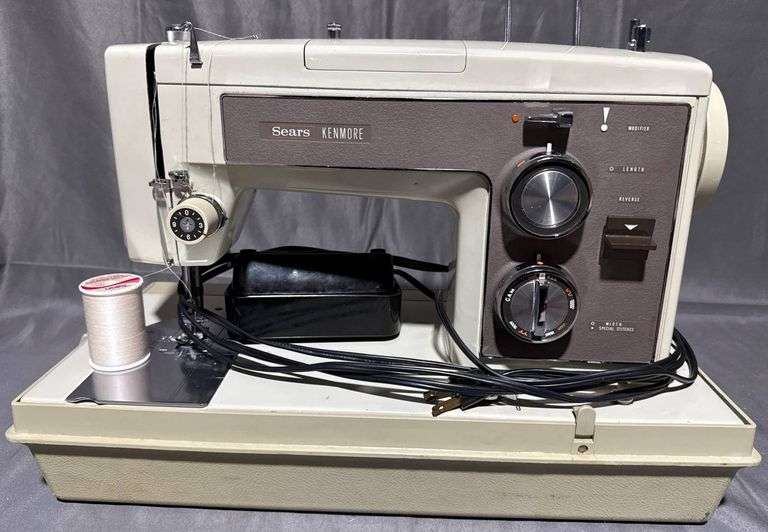 Sears Kenmore Model 158.17300 Sewing Machine with Case and Accessories ...