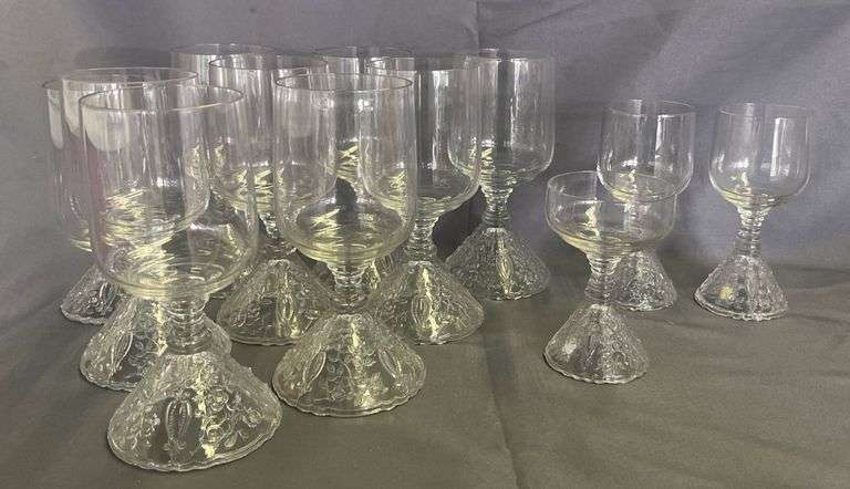 12 Clear Glass Goblets with Textured Bases in Varying Sizes - Metzger ...
