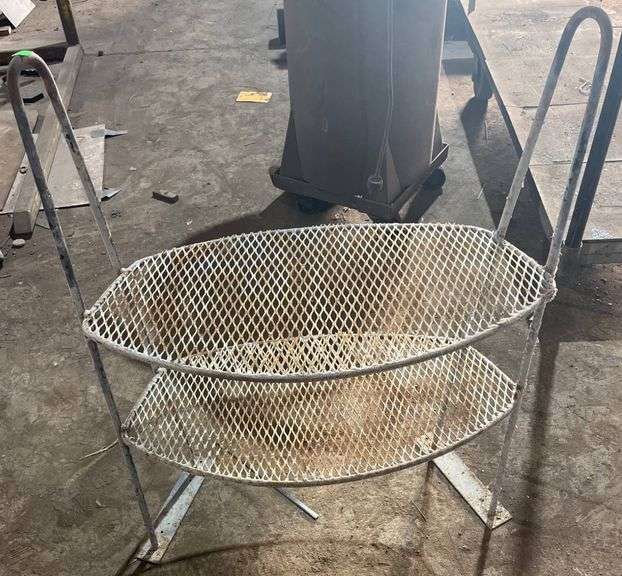 Metal Two-Tier Wire Mesh Stand with Handle Design 26x13x34 - Metzger ...