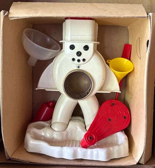 Hasbro Frosty Sno-Man Sno-Cone Machine with Box and Instructions ...