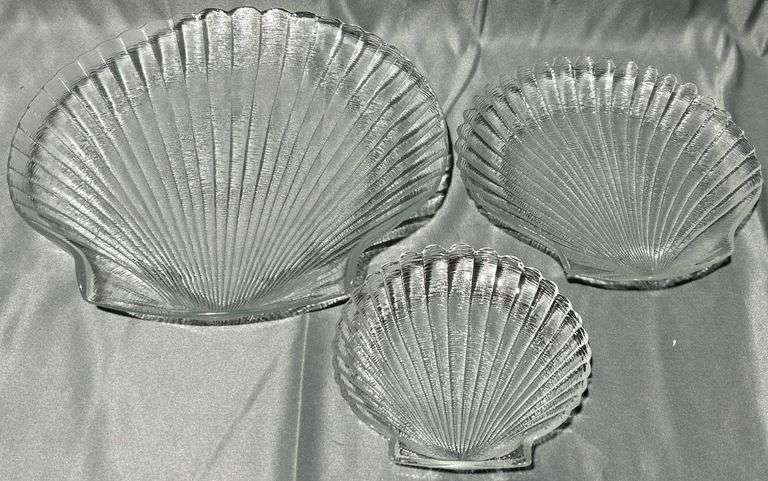Clear Glass Shell-Shaped Serving Plates - Metzger Property Services, LLC