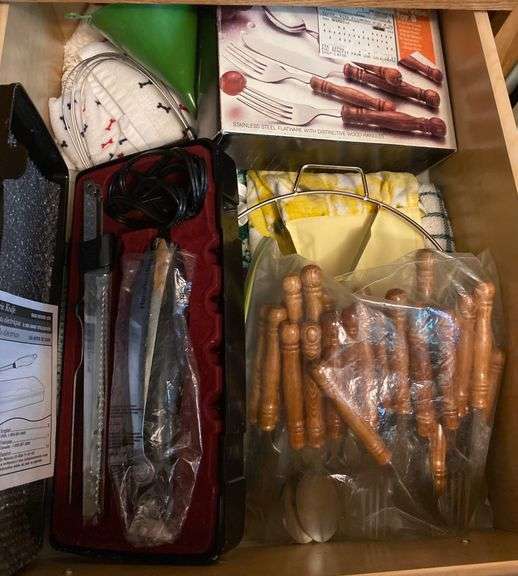 Hamilton Beach Electric Knife Set with Accessories in Case - Metzger ...