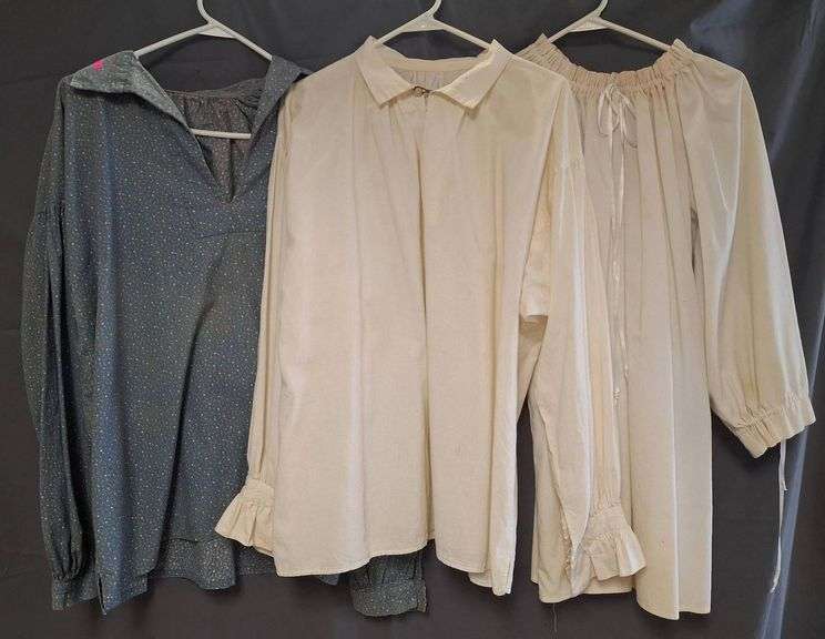 Three Long-Sleeve Blouses in Light and Patterned Fabric - Metzger ...