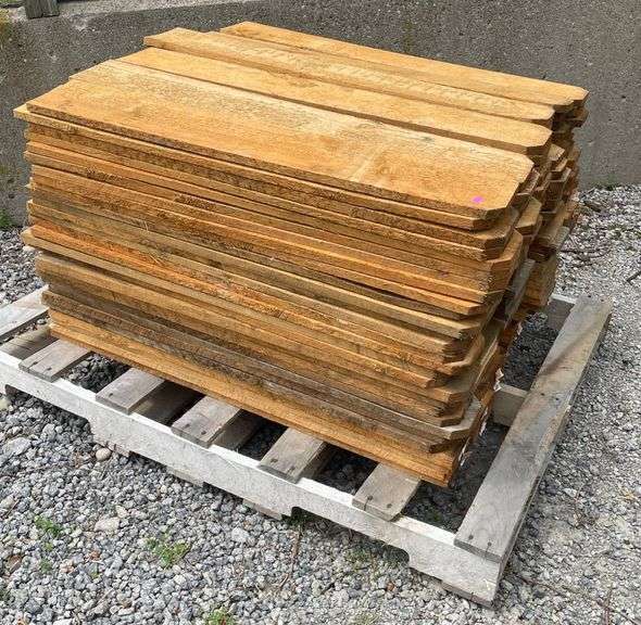 Stack of Cedar Fence Pickets by Alta 3/4”x5.5”x 3' - Have been cut down ...