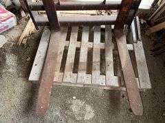 Melroe Bobcat 600 Skid-Steer Loader, Gas, With 61” Bucket and 37.5 ...